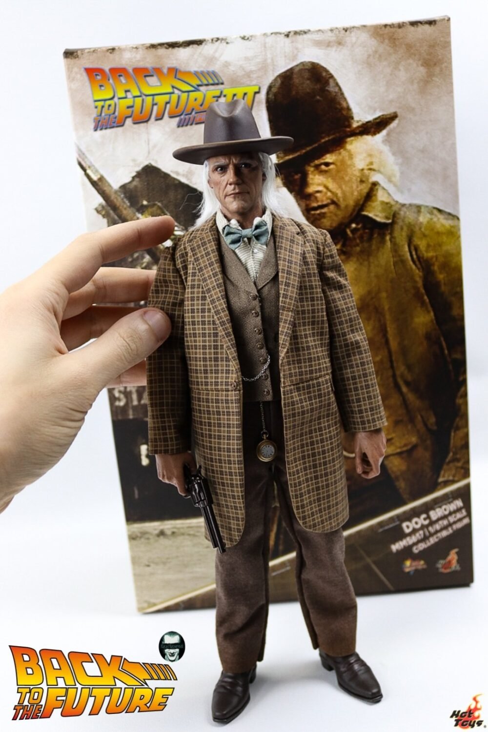 DOC BROWN (Rooted Hair) Sixth Scale Figure by Hot Toys /MMS617 ...